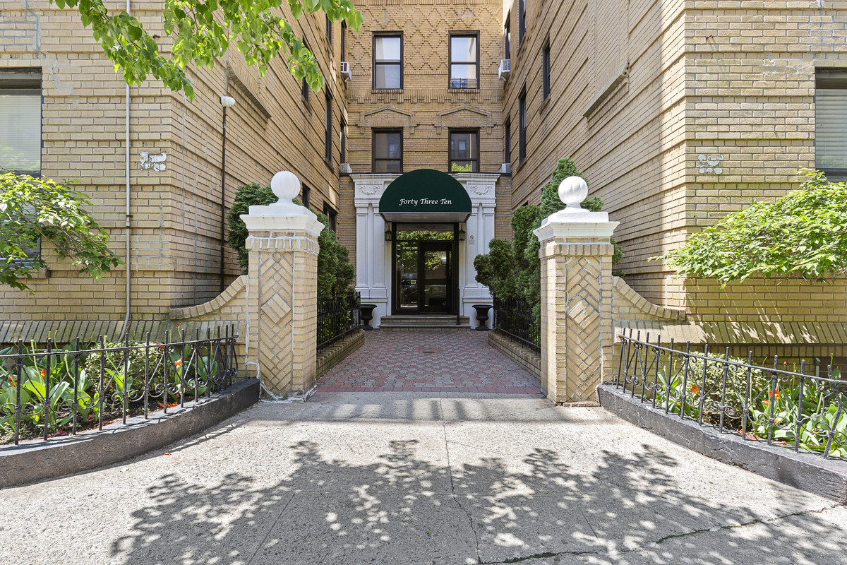 Buying a Home in NYC: Everything You Need to Know | StreetEasy