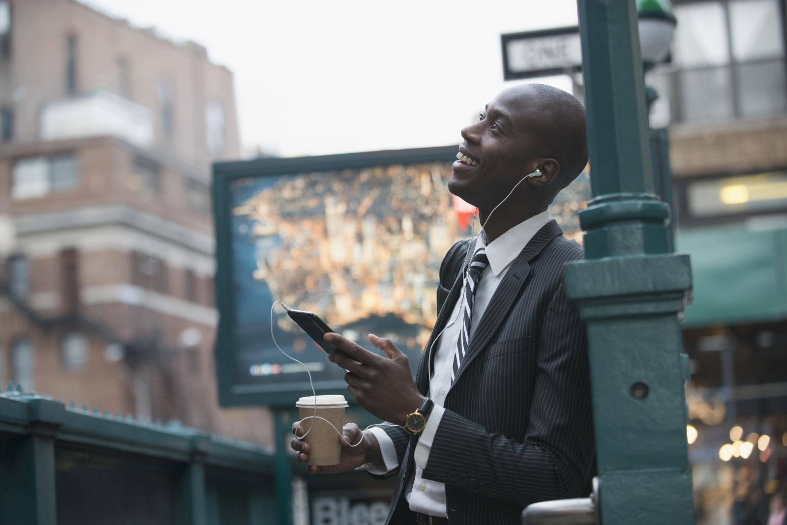 Vote for Your Favorite NYC Real Estate Agent to Win an Essy | StreetEasy